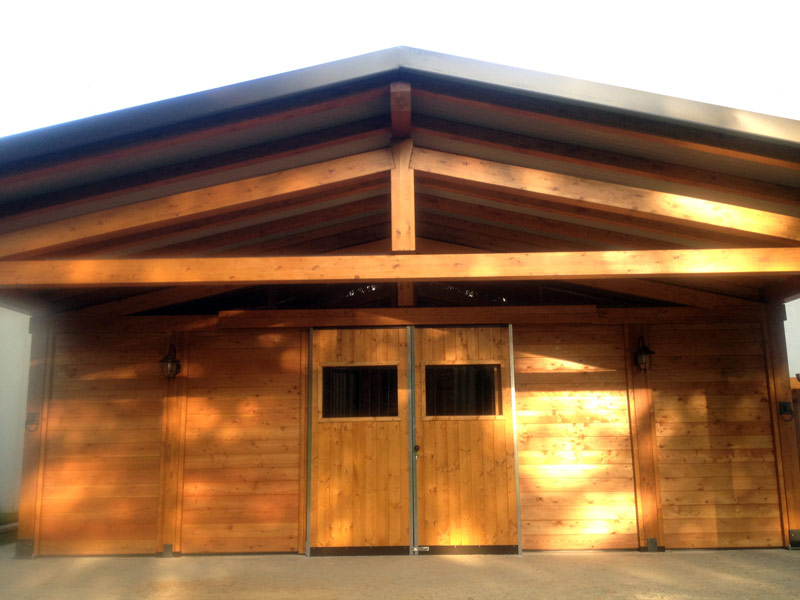 Struttura in legno BOX cavalli cod. A105